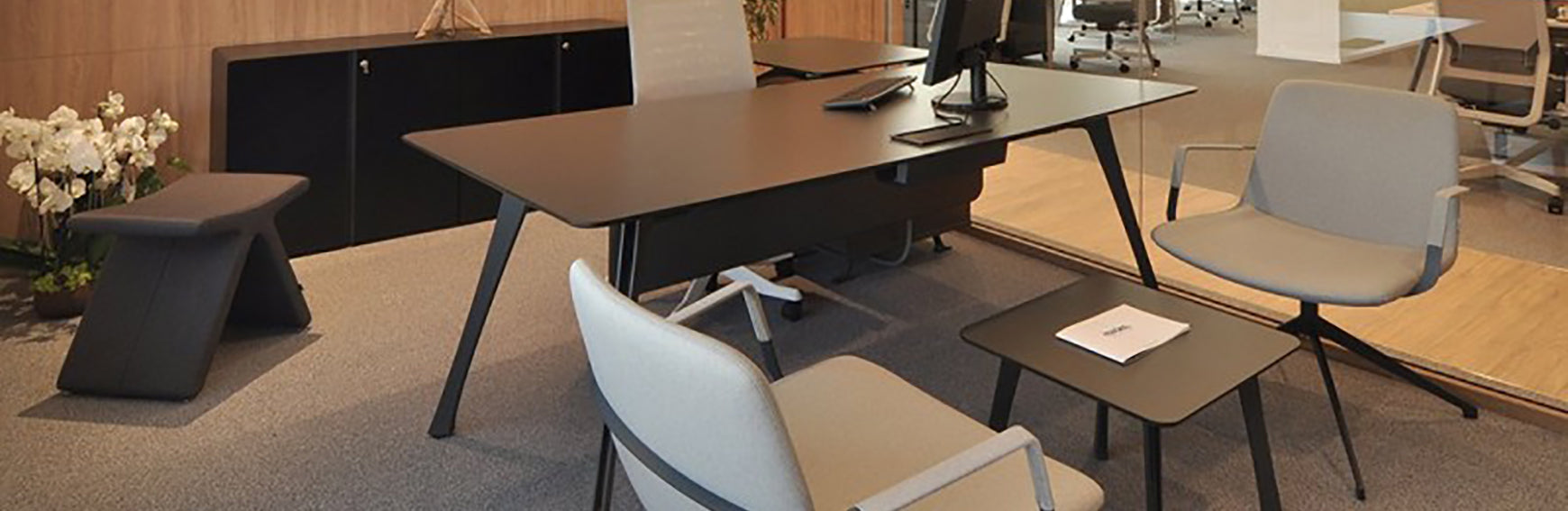 Pera Lounge Chair – Issa Furniture